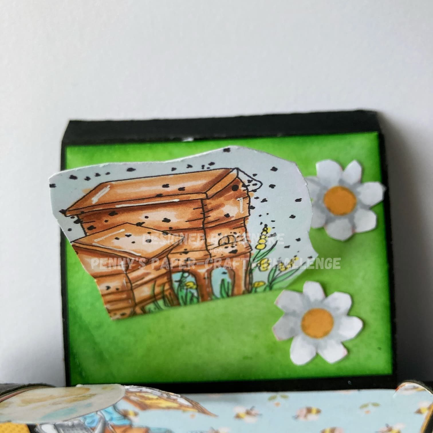 Scene Stepper Card Tutorial A Bee-Themed 3D Charm Guide